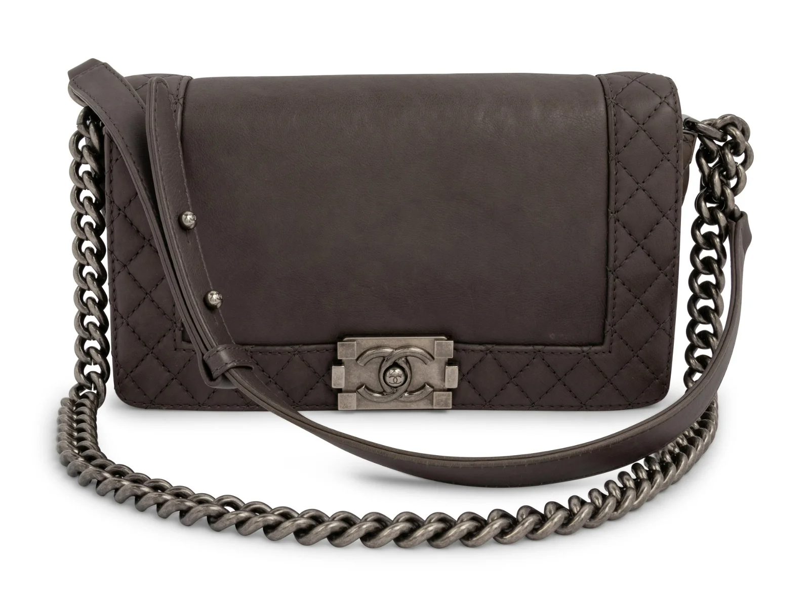 5 Iconic Chanel Handbag Designs You Should Know