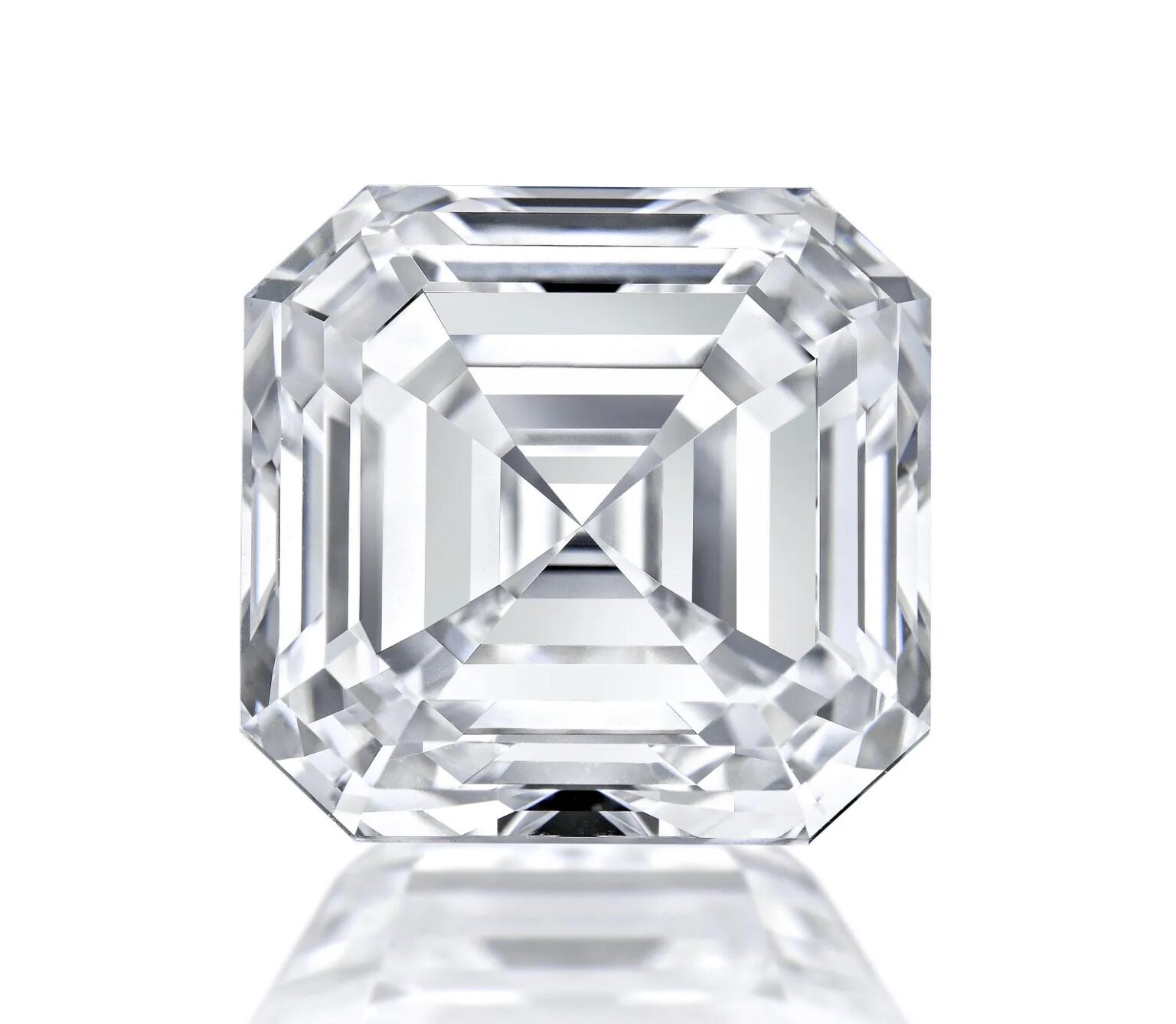 How to Buy a Diamond: An Essential Guide for Jewelry Collectors